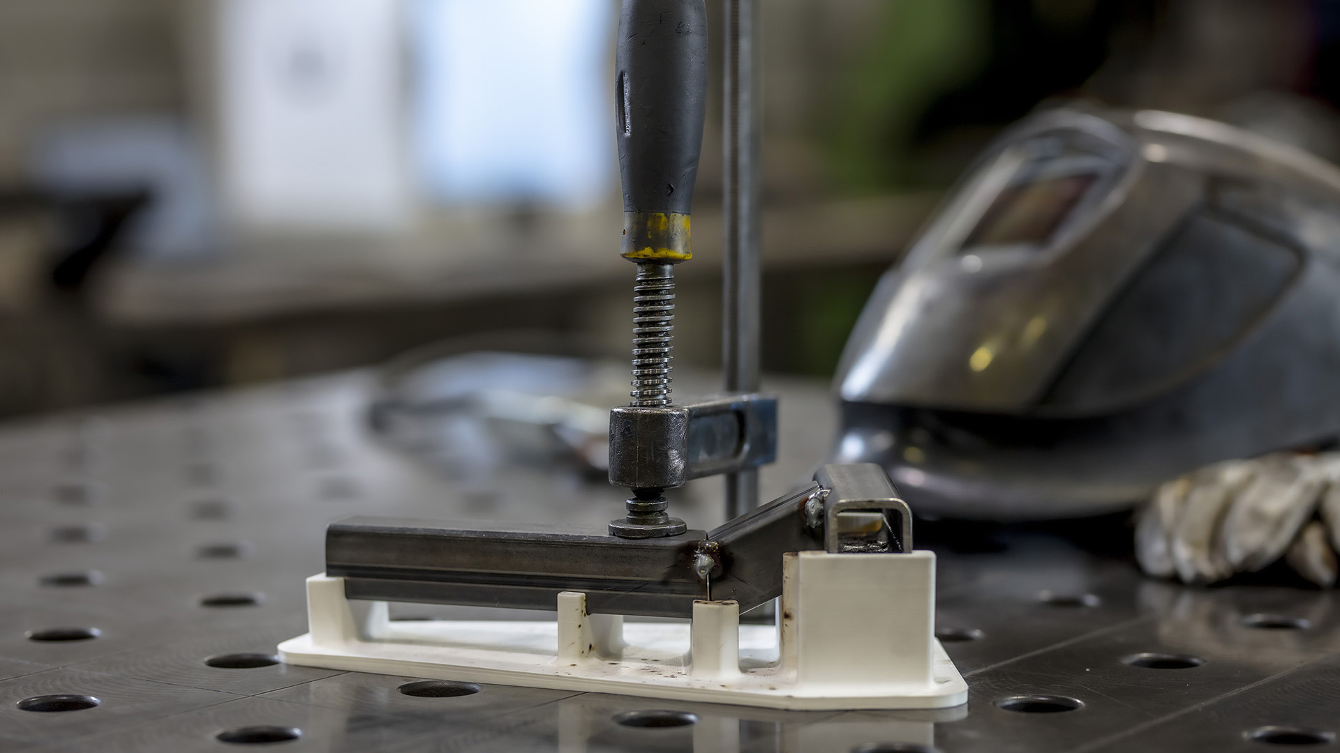 Design automation in use: Bonding and welding fixtures